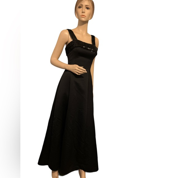 Urban Girl Nites | Dresses | Urban Girl Nites Gown Evening 34 Dress ...